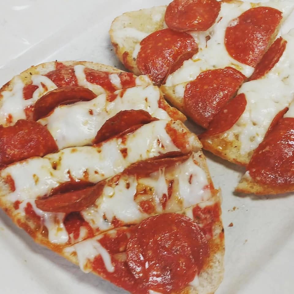 Buck’s Pizza Restaurant in St. Augustine / Menus & Photos