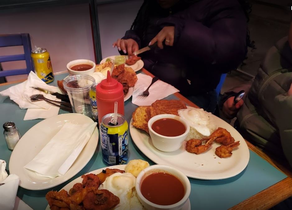 Pollos Doña Maria Restaurant & Bar Restaurant in Queens / Menus & Photos