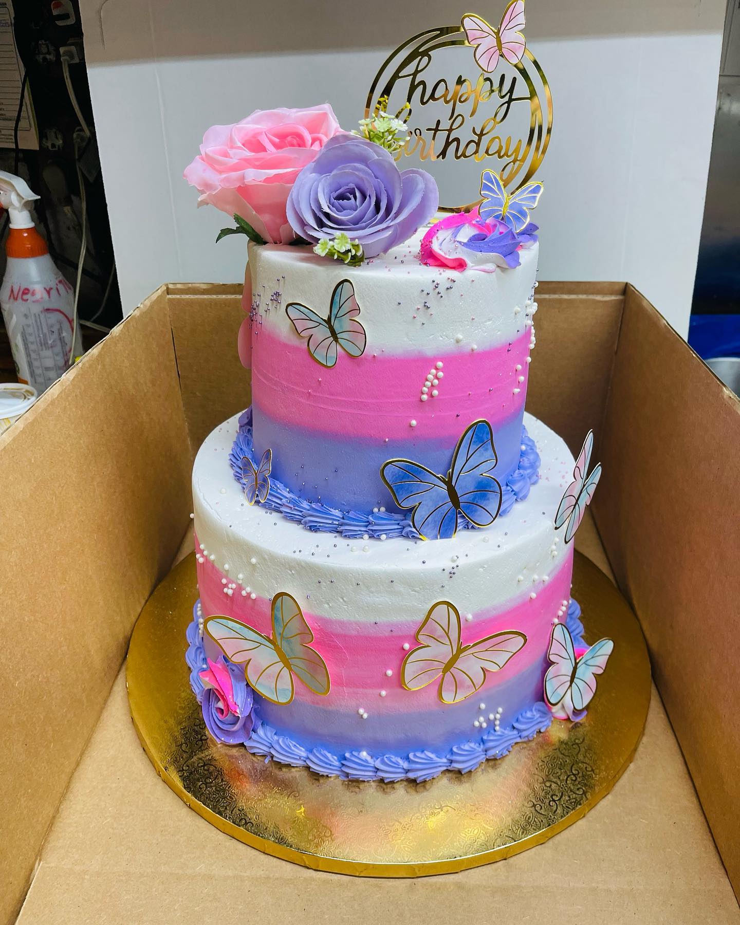 Victor’s Bakery Restaurant in The Bronx / Menus & Photos