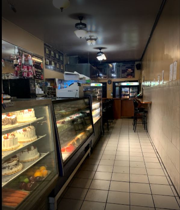 Victor’s Bakery Restaurant in The Bronx / Menus & Photos