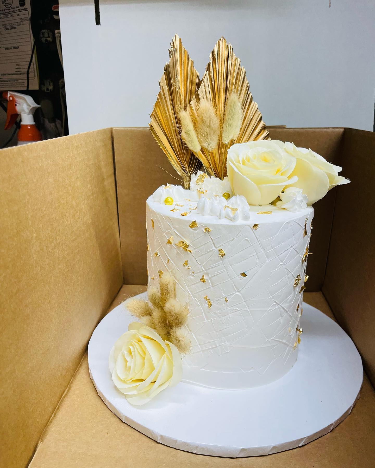 Victor’s Bakery Restaurant in The Bronx / Menus & Photos